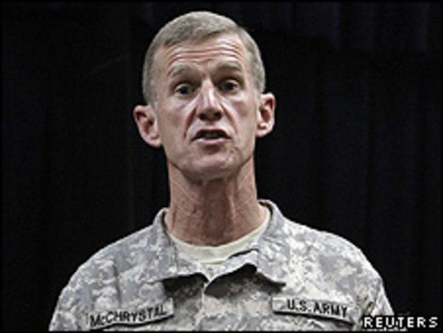 EE.UU.: McChrystal se retirará del ejército - BBC News Mundo