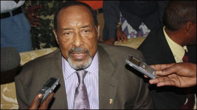 Siilaanyo: "yaan la isku khaldin gurmadka iyo siyaasadda" - BBC News Somali