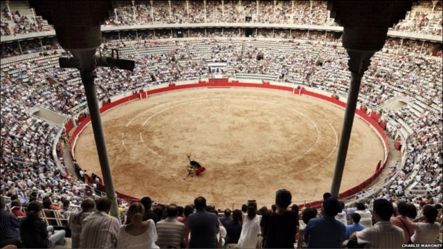 آخرین گاوبازی در کاتالونیا - BBC News فارسی