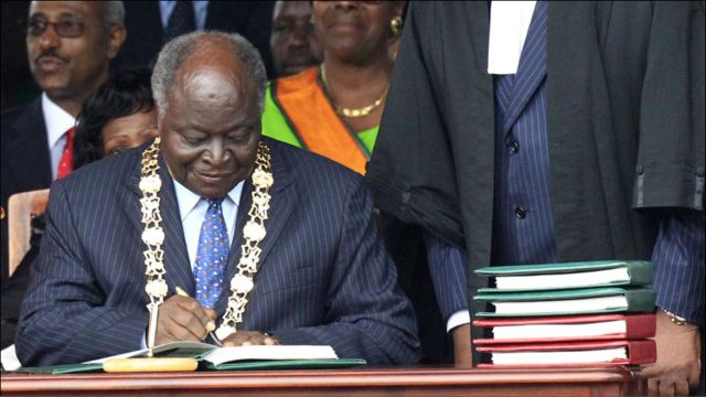 Picha: Katiba mpya Kenya - BBC News Swahili