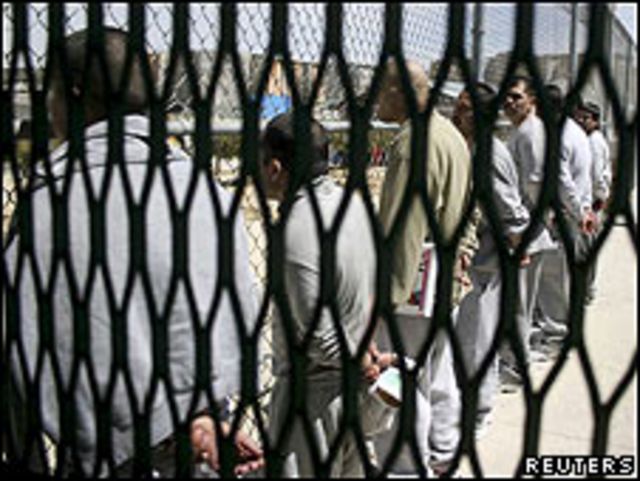 México: 85 presos se fugan en Reynosa - BBC News Mundo