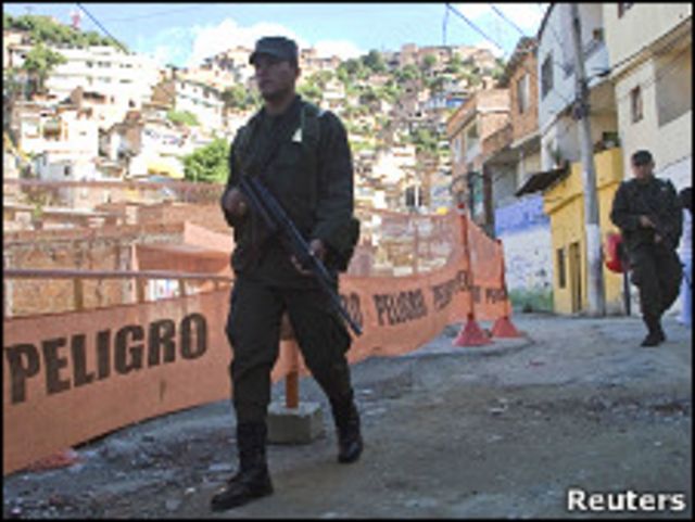 Nueva generación paramilitar en Colombia - BBC News Mundo