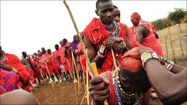En fotos: ceremonia masai de compartir la carne - BBC News Mundo