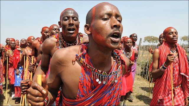 En fotos: ceremonia masai de compartir la carne - BBC News Mundo