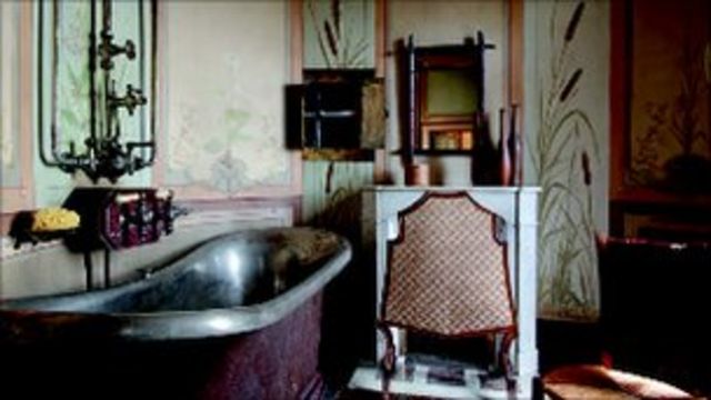 Louis Mantin mở cửa sau 100 năm - BBC News Tiếng Việt