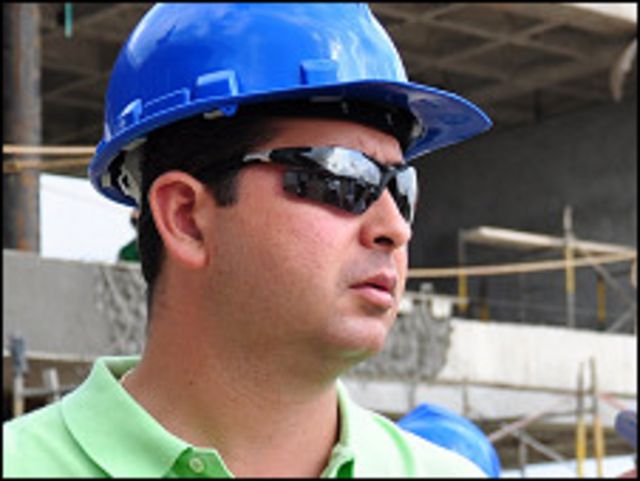 Escultura a la paz crea polémica en Colombia - BBC News Mundo