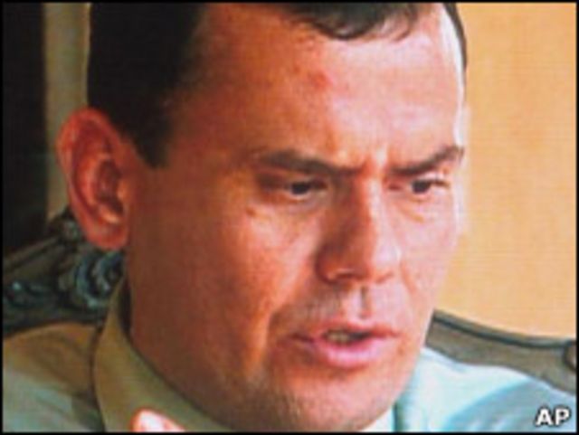 Escultura a la paz crea polémica en Colombia - BBC News Mundo