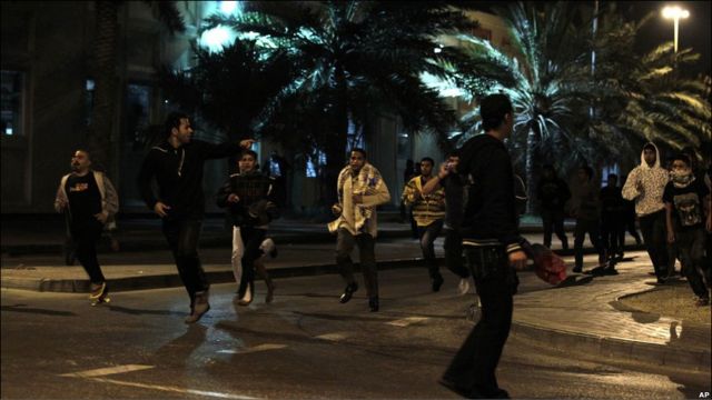 Hình ảnh cảnh sát Bahrain trấn áp biểu tình - BBC News Tiếng Việt