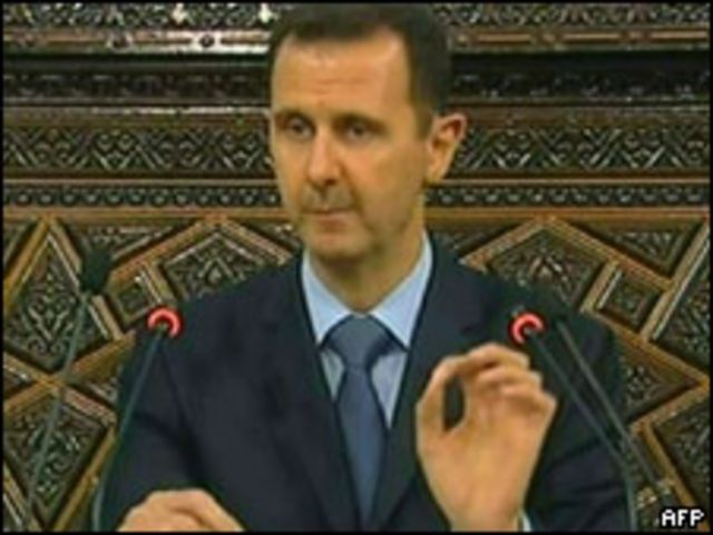 Assad diz que derrotará 'complô' contra seu governo - BBC News Brasil