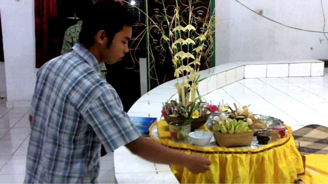 Mosaik agama asli Indonesia - BBC News Indonesia