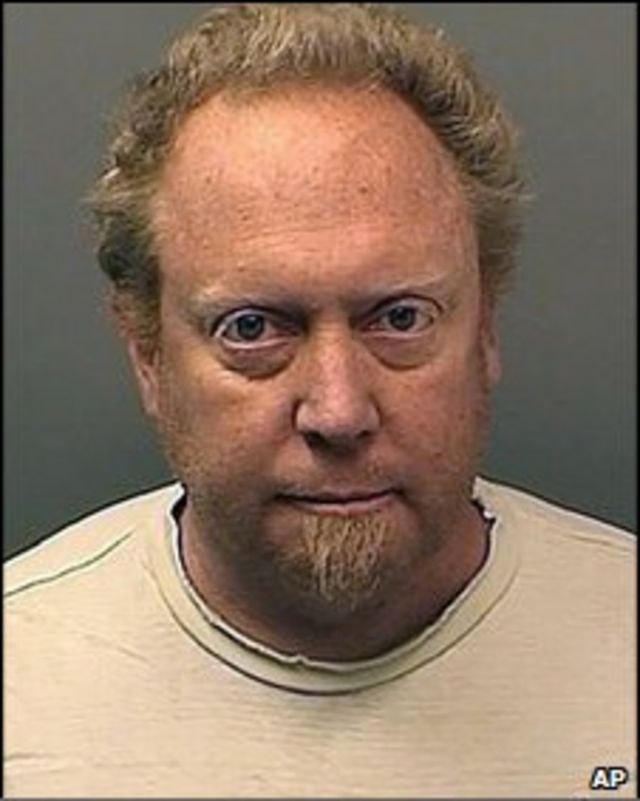 Americano que escreveu guia para pedófilos é condenado - BBC News Brasil