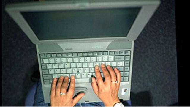 Saiba mais sobre a história dos hackers - BBC News Brasil