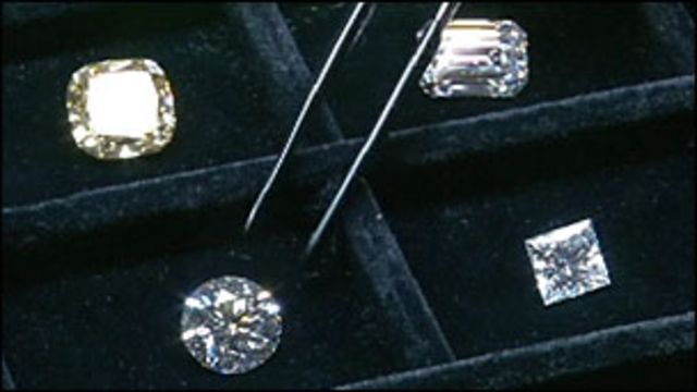 Sigue hemorragia de diamantes sangrientos - BBC News Mundo