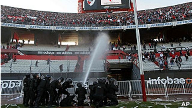 Barras Bravas Un Poder Que Reta Al Fútbol Latinoamericano Bbc News Mundo