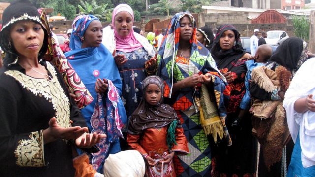 Người Hồi giáo mừng hết tháng chay Ramadan - BBC News Tiếng Việt