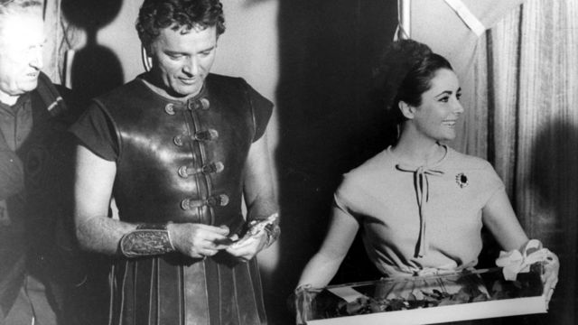 Los estudios Pinewood cumplen 75 años - BBC News Mundo