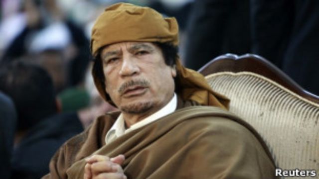 Militar assume responsabilidade pela morte de Khadafi - BBC News Brasil