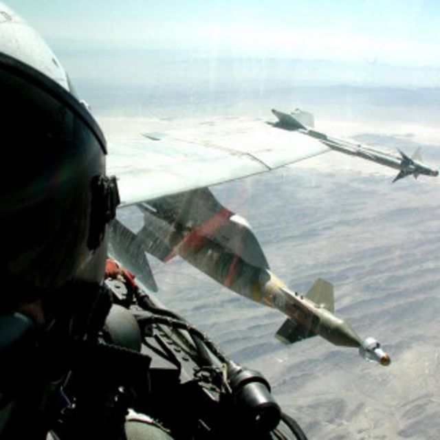 Hoa Kỳ và 'chiến sự kiểu Libya' - BBC News Tiếng Việt