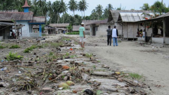 Gempa berkekuatan 7,8 skala Richter guncang Sumatera Barat - BBC News ... Gempa berkekuatan 7,8 skala Richter guncang Sumatera Barat - BBC News ...