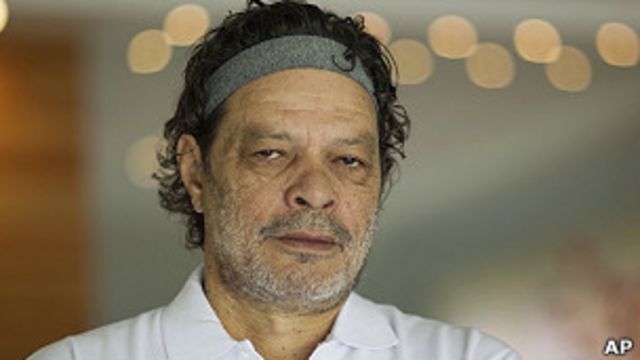 Murió leyenda del fútbol brasileño Sócrates - BBC News Mundo