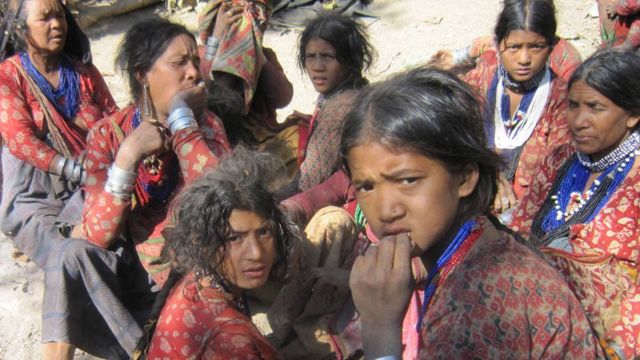 घुमन्ते राउटे समुदायको बस्तीको केहि झलक - BBC News नेपाली