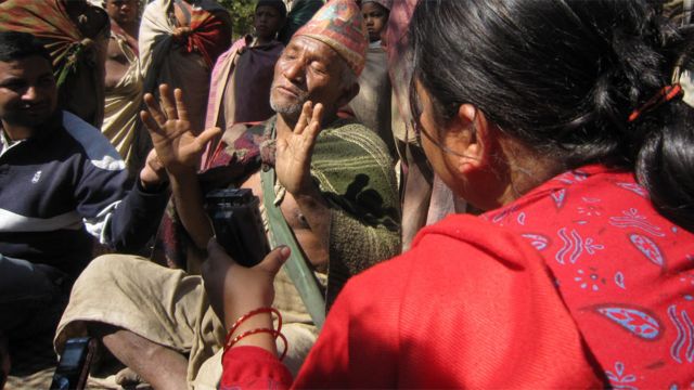 घुमन्ते राउटे समुदायको बस्तीको केहि झलक - BBC News नेपाली