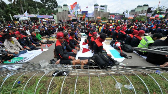 Unjuk rasa menentang kenaikan BBM - BBC News Indonesia