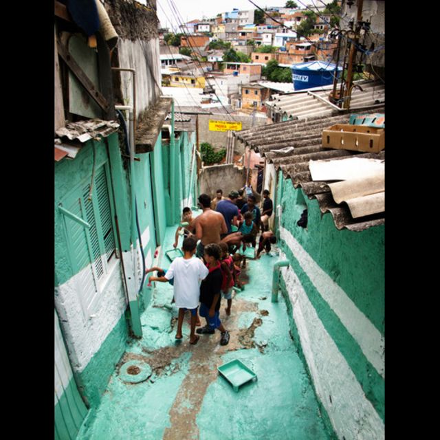 El arte se toma las favelas de Sao Paulo - BBC News Mundo