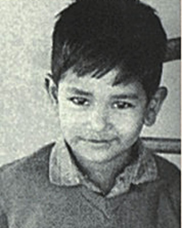 'দেয়াল' উপন্যাস নিয়ে আদালতের নির্দেশ - BBC News বাংলা