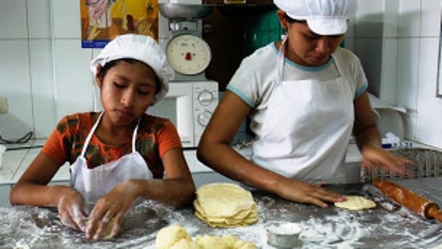 OIT alerta sobre el trabajo doméstico infantil - BBC News Mundo