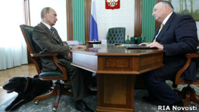 Putin le regala a Chávez un perro de Stalin - BBC News Mundo