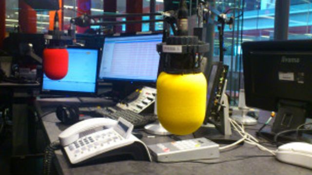 Nhân viên BBC đình công vì cắt giảm - BBC News Tiếng Việt