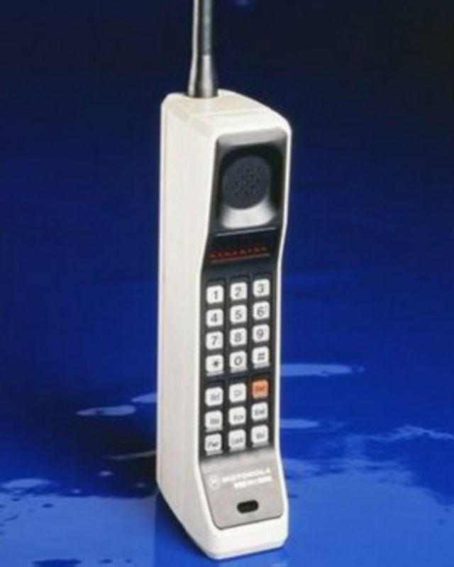 Telepon seluler berulangtahun ke 40 - BBC News Indonesia