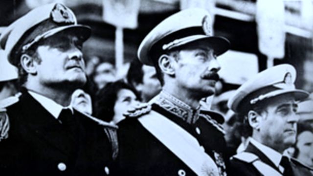 En Argentina nadie quiere el cuerpo de Videla - BBC News Mundo