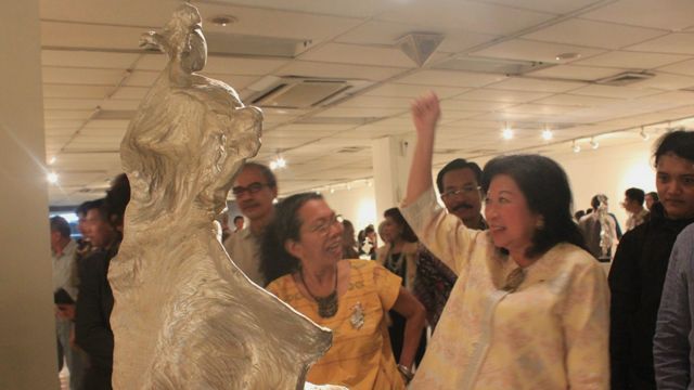 Menarilah bersama Dolorosa Sinaga - BBC News Indonesia