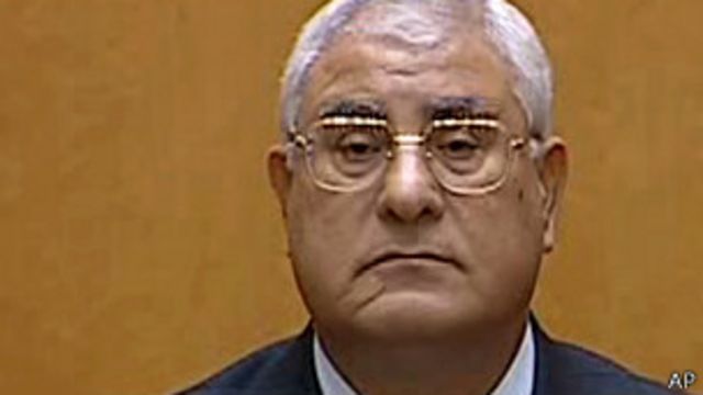 Quién es Adly Mansour, el presidente interino de Egipto - BBC News Mundo