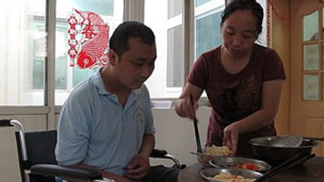 El costo humano del precio de las medicinas en China - BBC News Mundo