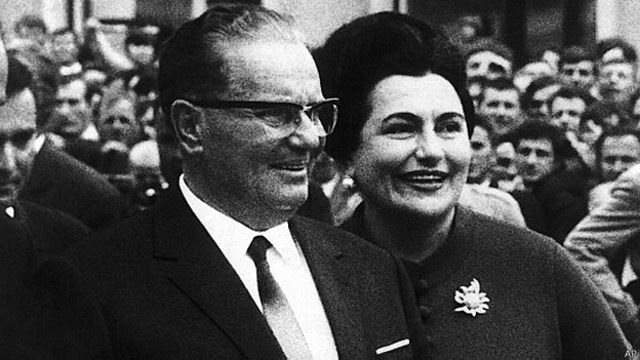 Muere la esposa de Tito, el último símbolo de la desaparecida ...