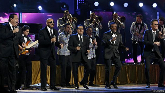 Marc Anthony se corona en los Latin Grammy - BBC News Mundo