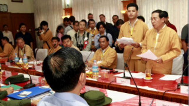 NCA ထိုးထားတဲ့ ရှမ်းတပ်ဖွဲ့နဲ့ တိုက်ပွဲပြန်ဖြစ် - BBC News မြန်မာ