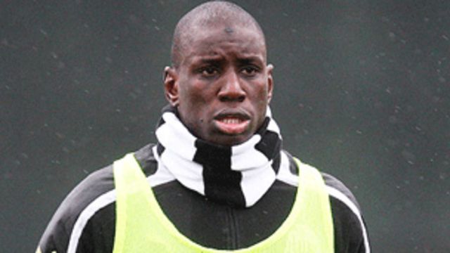 Sénégal: Demba Ba retrouve la sélection - BBC News Afrique
