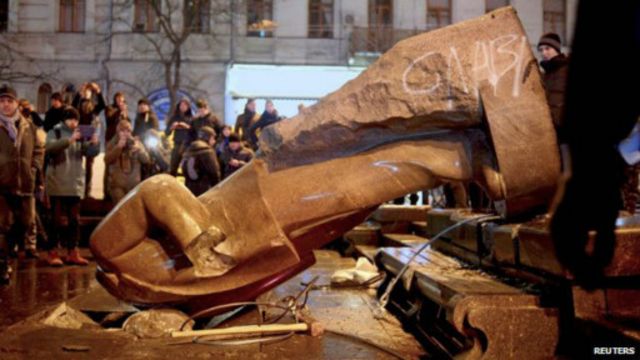 Patung Lenin di tempat tak terduga - BBC News Indonesia
