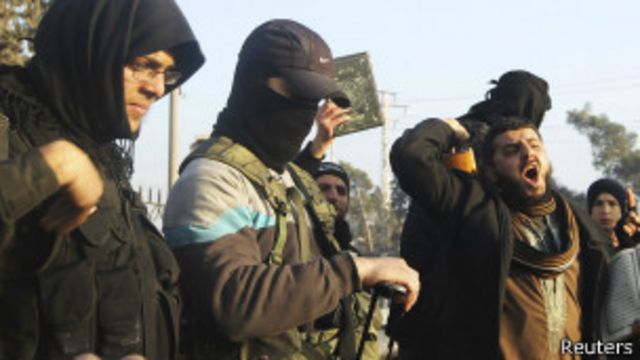 Siria: rebeldes extremistas ejecutaron presos, según los informes - BBC ...