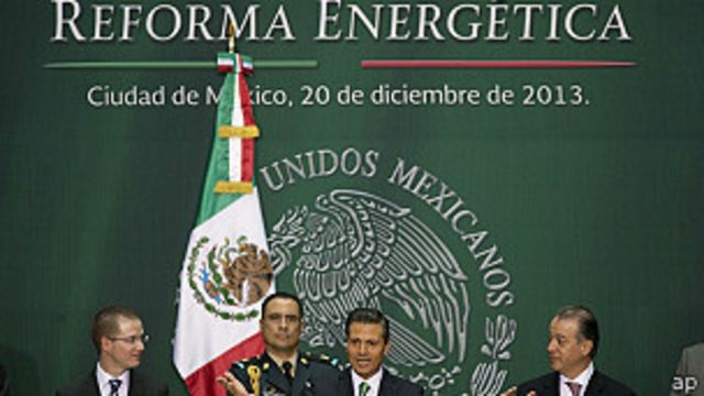 La carrera global por la "joya nacional" del petróleo de México - BBC ...