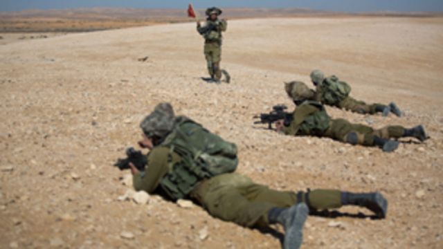 مقتل فلسطيني واصابة آخر برصاص الجيش الاسرائيلي في غزة Bbc News عربي