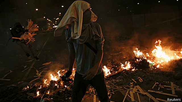 Venezuela cuenta lo que pasa con videos de YouTube - BBC News Mundo