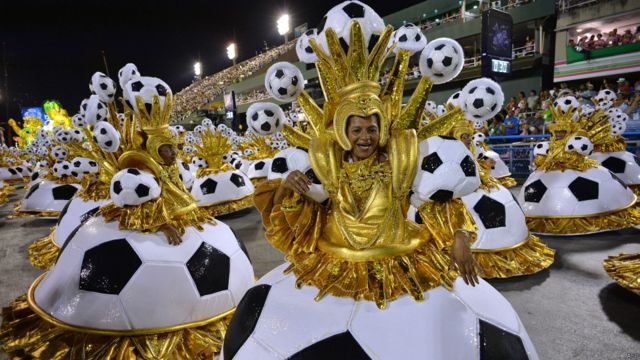 Karnaval Brasil, acara terbesar sebelum Piala Dunia - BBC News Indonesia
