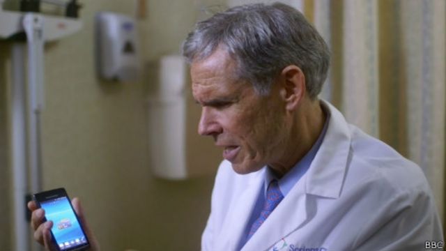El cardiólogo que receta apps a sus pacientes - BBC News Mundo