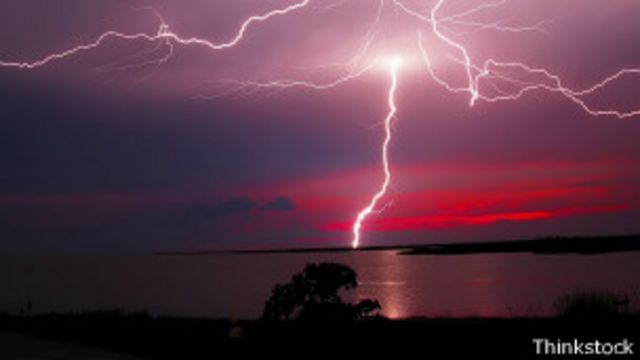 ¿Por qué los rayos causan cada vez más víctimas? - BBC News Mundo