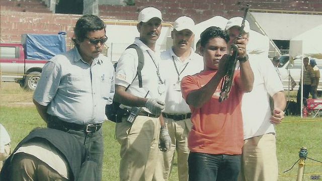 Sepuluh tahun perdamaian Aceh: Kesaksian empat eks kombatan GAM - BBC ...